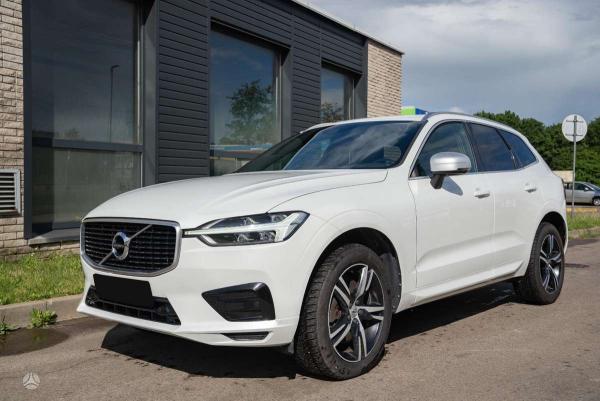 White Volvo XC60 2017 in Vilnius, with an engine capacity of 1.97 L and mileage of 249 thousand km for 18200 €, photo 1 on AUTOMOTO.COM.LV