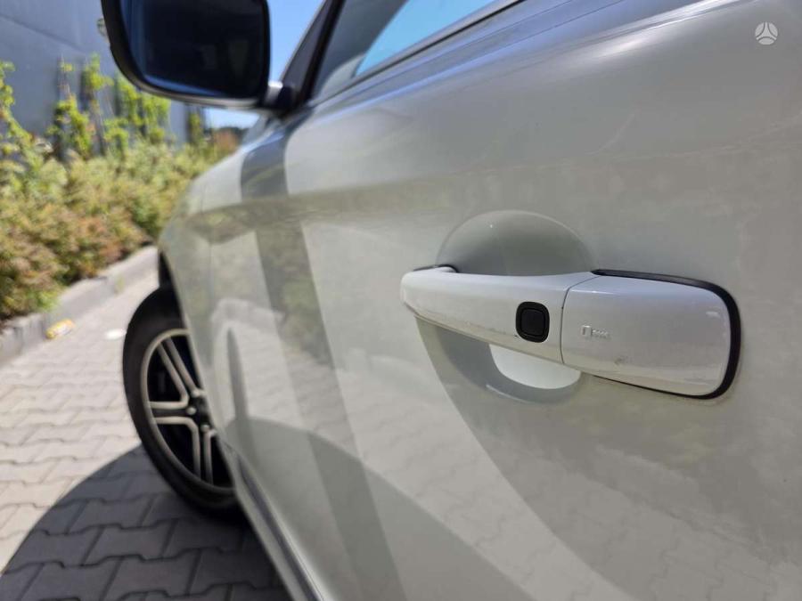 Balts Volvo XC60 2017 Viļņa, ar dzinēja tilpumu 2.40 L un nobraukumu 245 tūkst. km par 15700 €, foto 10 vietnē AUTOMOTO.COM.LV