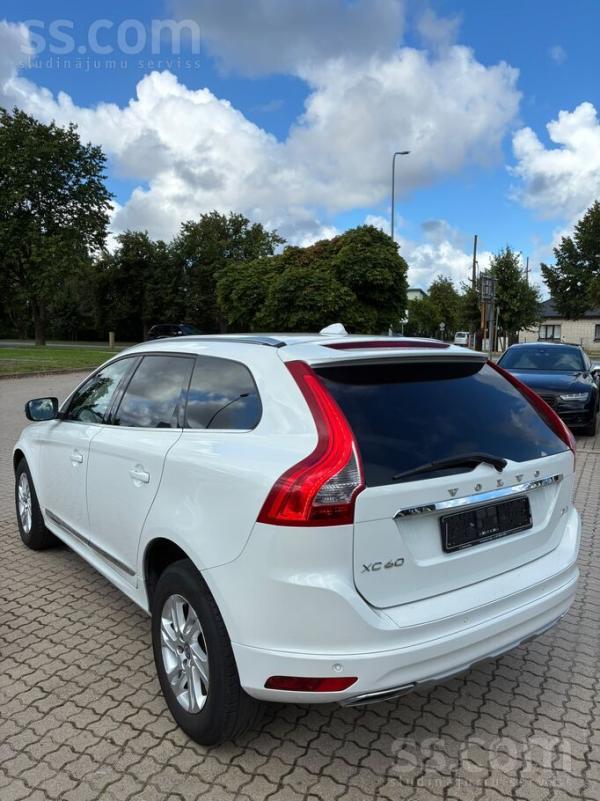 White Volvo XC60 2017 in Ventspils, with an engine capacity of 2.00 L and mileage of 291 thousand km for 7900 €, photo 2 on AUTOMOTO.COM.LV