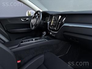 White Volvo XC60 2017 in Riga, with an engine capacity of 2.00 L and mileage of 271 thousand km for 17400 €, photo 9 on AUTOMOTO.COM.LV