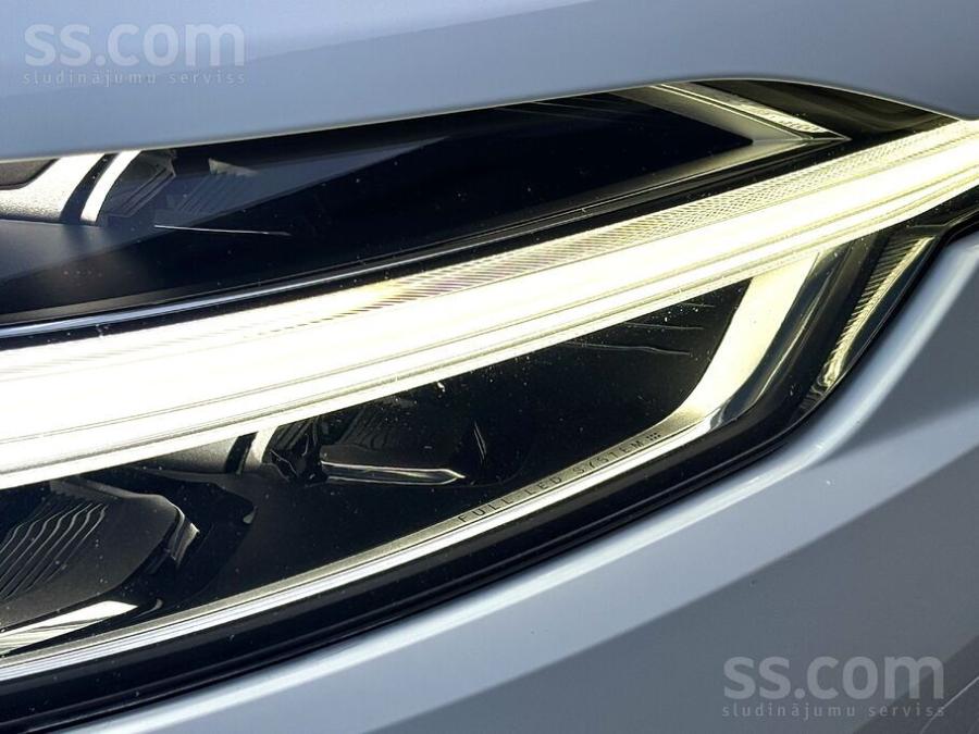 White Volvo XC60 2017 in Riga, with an engine capacity of 2.00 L and mileage of 271 thousand km for 17400 €, photo 32 on AUTOMOTO.COM.LV