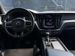 White Volvo XC60 2017 in Kaunas, with an engine capacity of 1.97 L and mileage of 260 thousand km for 17900 €, photo 31 on AUTOMOTO.COM.LV