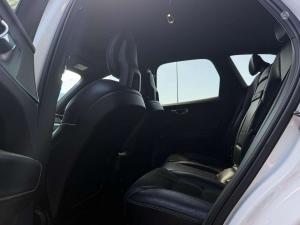 White Volvo XC60 2017 in Kaunas, with an engine capacity of 1.97 L and mileage of 260 thousand km for 17900 €, photo 33 on AUTOMOTO.COM.LV