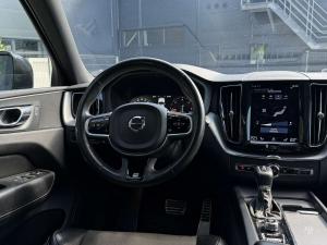 White Volvo XC60 2017 in Kaunas, with an engine capacity of 1.97 L and mileage of 260 thousand km for 17900 €, photo 34 on AUTOMOTO.COM.LV