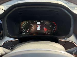 White Volvo XC60 2017 in Kaunas, with an engine capacity of 1.97 L and mileage of 260 thousand km for 17900 €, photo 42 on AUTOMOTO.COM.LV