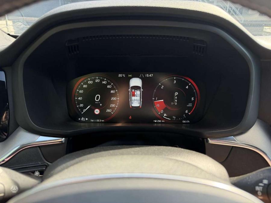 White Volvo XC60 2017 in Kaunas, with an engine capacity of 1.97 L and mileage of 260 thousand km for 17900 €, photo 42 on AUTOMOTO.COM.LV