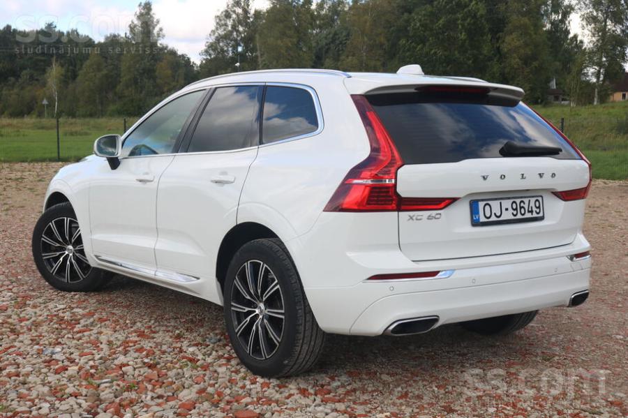 White Volvo XC60 2017 in Kuldiga, with an engine capacity of 2.00 L and mileage of 387 thousand km for 17500 €, photo 3 on AUTOMOTO.COM.LV