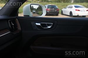 White Volvo XC60 2017 in Kuldiga, with an engine capacity of 2.00 L and mileage of 387 thousand km for 17500 €, photo 24 on AUTOMOTO.COM.LV