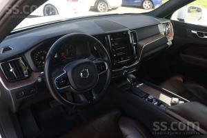 White Volvo XC60 2017 in Kuldiga, with an engine capacity of 2.00 L and mileage of 387 thousand km for 17500 €, photo 26 on AUTOMOTO.COM.LV