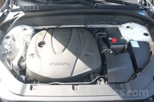 White Volvo XC60 2017 in Kuldiga, with an engine capacity of 2.00 L and mileage of 387 thousand km for 17500 €, photo 33 on AUTOMOTO.COM.LV