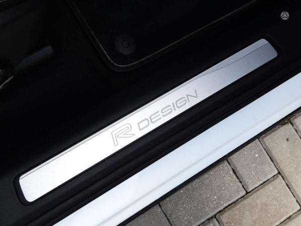 Volvo XC60 2017 Kauņa vietnē Balts Volvo XC60 2017 Kauņa, ar dzinēja tilpumu 2.00 L un nobraukumu 269 tūkst. km par 18999 €, foto 9 vietnē AUTOMOTO.COM.LV