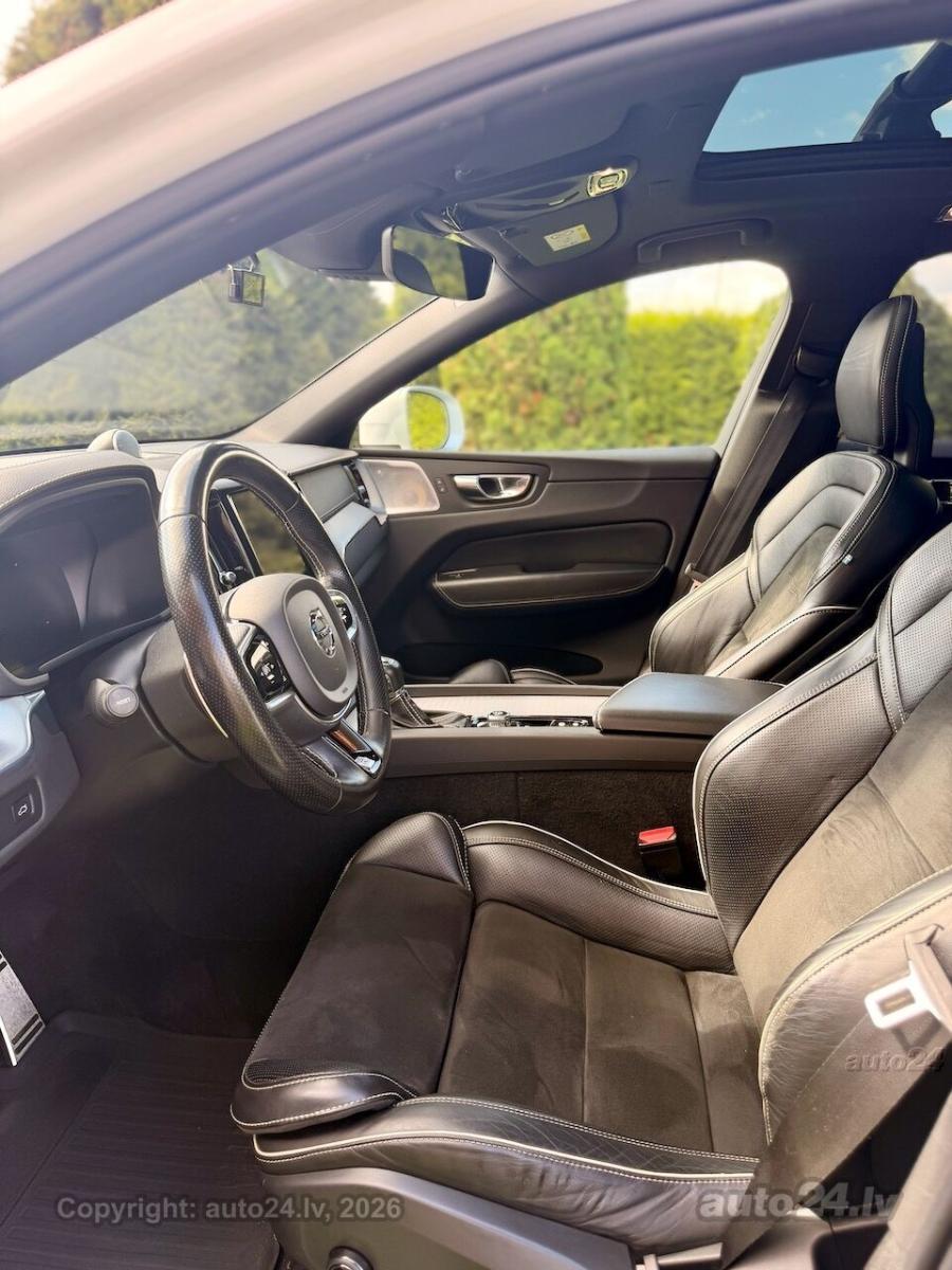 Balts Volvo XC60 2017 Tartu, ar dzinēja tilpumu 2.00 L un nobraukumu 144 tūkst. km par 28900 €, foto 13 vietnē AUTOMOTO.COM.LV