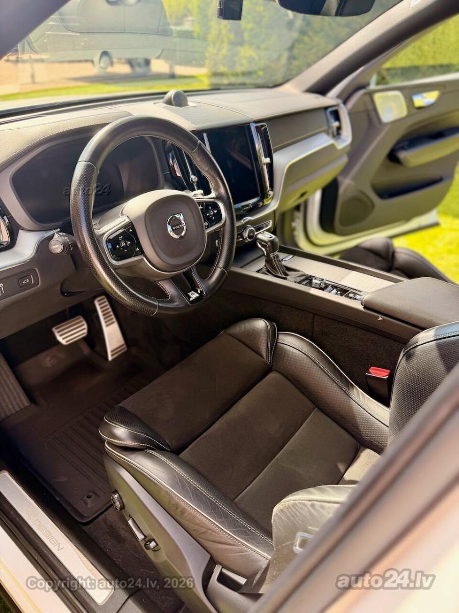 Balts Volvo XC60 2017 Tartu, ar dzinēja tilpumu 2.00 L un nobraukumu 144 tūkst. km par 28900 €, foto 14 vietnē AUTOMOTO.COM.LV
