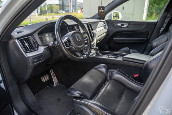 Balts Volvo XC60 2017 Viļņa, ar dzinēja tilpumu 2.00 L un nobraukumu 250 tūkst. km par 17500 €, foto 10 vietnē AUTOMOTO.COM.LV