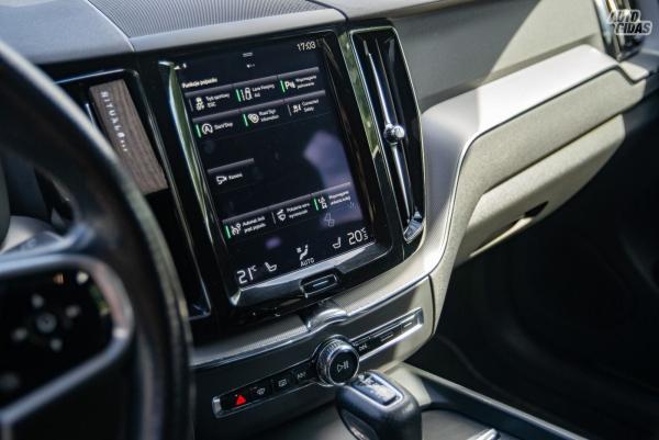 Balts Volvo XC60 2017 Viļņa, ar dzinēja tilpumu 2.00 L un nobraukumu 250 tūkst. km par 17500 €, foto 11 vietnē AUTOMOTO.COM.LV