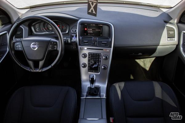 Balts Volvo XC60 2017 Kauņa, ar dzinēja tilpumu 2.00 L un nobraukumu 265 tūkst. km par 9900 €, foto 9 vietnē AUTOMOTO.COM.LV