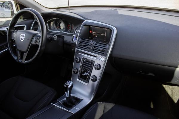Balts Volvo XC60 2017 Kauņa, ar dzinēja tilpumu 2.00 L un nobraukumu 265 tūkst. km par 9900 €, foto 10 vietnē AUTOMOTO.COM.LV