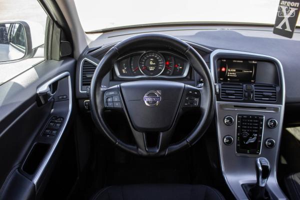 Balts Volvo XC60 2017 Kauņa, ar dzinēja tilpumu 2.00 L un nobraukumu 265 tūkst. km par 9900 €, foto 11 vietnē AUTOMOTO.COM.LV
