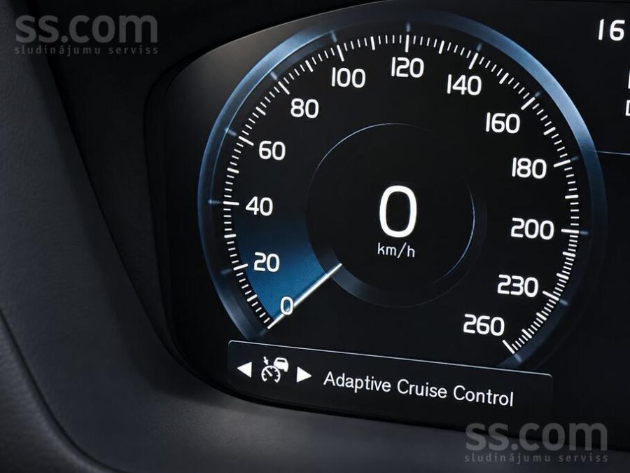 Balts Volvo XC60 2017 Rīga, ar dzinēja tilpumu 2.00 L un nobraukumu 0 tūkst. km par 15900 €, foto 15 vietnē AUTOMOTO.COM.LV
