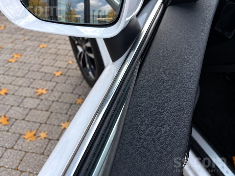 Balts Volvo XC60 2017 Rīga, ar dzinēja tilpumu 2.00 L un nobraukumu 0 tūkst. km par 15900 €, foto 27 vietnē AUTOMOTO.COM.LV