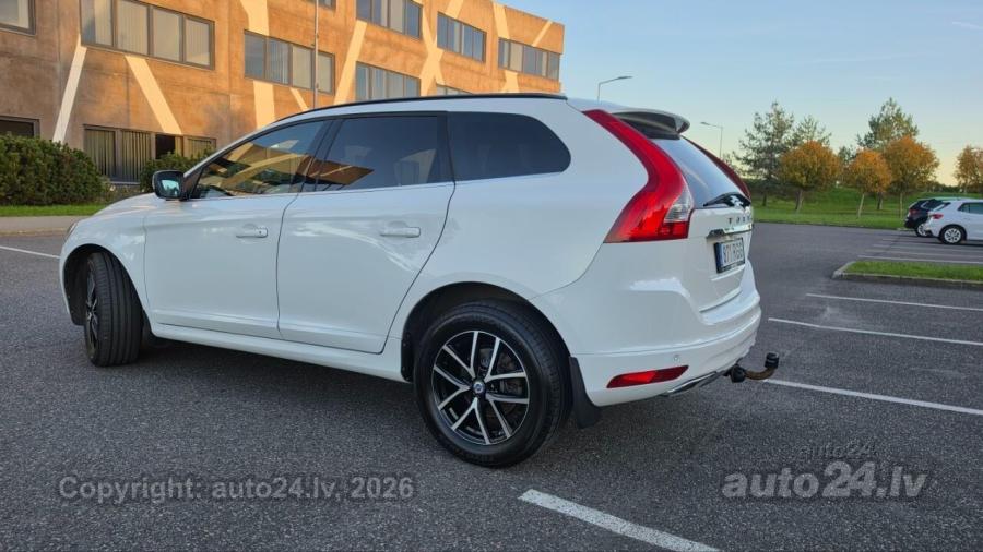 Balts Volvo XC60 2017 Tallina, ar dzinēja tilpumu 2.40 L un nobraukumu 240 tūkst. km par 17999 €, foto 4 vietnē AUTOMOTO.COM.LV