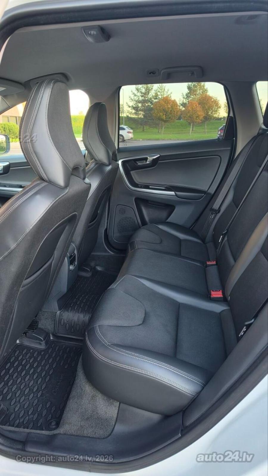Balts Volvo XC60 2017 Tallina, ar dzinēja tilpumu 2.40 L un nobraukumu 240 tūkst. km par 17999 €, foto 16 vietnē AUTOMOTO.COM.LV