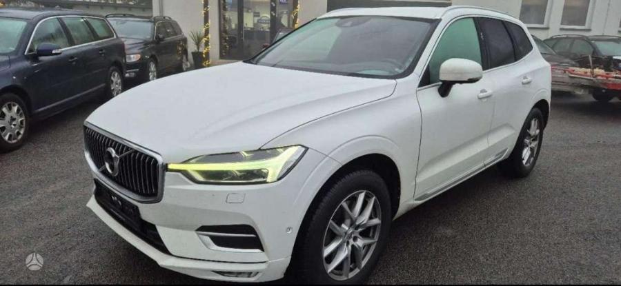 White Volvo XC60 2018 in Marijampole, with an engine capacity of 2.40 L and mileage of 275 thousand km for 17950 €, photo 1 on AUTOMOTO.COM.LV