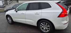 White Volvo XC60 2018 in Marijampole, with an engine capacity of 2.00 L and mileage of 275 thousand km for 17650 €, photo 2 on AUTOMOTO.COM.LV