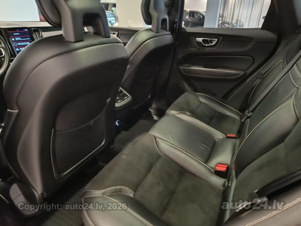 Balts Volvo XC60 2018 Tallina, ar dzinēja tilpumu 2.00 L un nobraukumu 159 tūkst. km par 21800 €, foto 7 vietnē AUTOMOTO.COM.LV