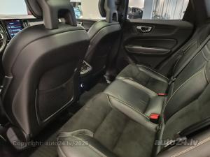 White Volvo XC60 2018 in Tallinn, with an engine capacity of 2.00 L and mileage of 159 thousand km for 21800 €, photo 8 on AUTOMOTO.COM.LV