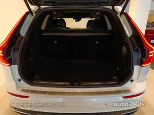 White Volvo XC60 2018 in Tallinn, with an engine capacity of 2.00 L and mileage of 159 thousand km for 21800 €, photo 12 on AUTOMOTO.COM.LV