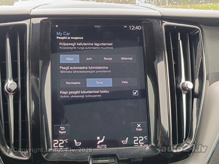 White Volvo XC60 2018 in Tallinn, with an engine capacity of 2.00 L and mileage of 159 thousand km for 21800 €, photo 16 on AUTOMOTO.COM.LV