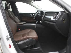 White Volvo XC60 2018 in Vilnius, with an engine capacity of 2.00 L and mileage of 182 thousand km for 23199 €, photo 15 on AUTOMOTO.COM.LV