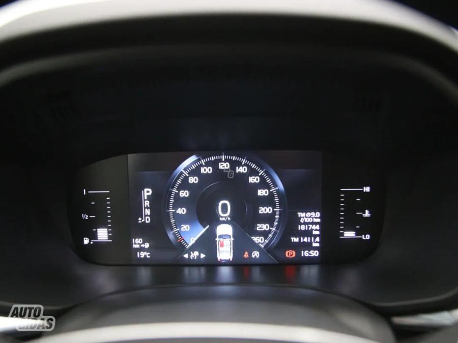 White Volvo XC60 2018 in Vilnius, with an engine capacity of 2.00 L and mileage of 182 thousand km for 23199 €, photo 20 on AUTOMOTO.COM.LV