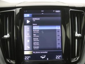 White Volvo XC60 2018 in Vilnius, with an engine capacity of 2.00 L and mileage of 182 thousand km for 23199 €, photo 23 on AUTOMOTO.COM.LV