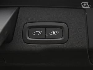 White Volvo XC60 2018 in Vilnius, with an engine capacity of 2.00 L and mileage of 182 thousand km for 23199 €, photo 33 on AUTOMOTO.COM.LV