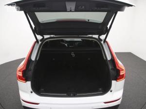 White Volvo XC60 2018 in Vilnius, with an engine capacity of 2.00 L and mileage of 182 thousand km for 23199 €, photo 34 on AUTOMOTO.COM.LV