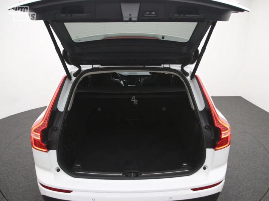 White Volvo XC60 2018 in Vilnius, with an engine capacity of 2.00 L and mileage of 182 thousand km for 23199 €, photo 34 on AUTOMOTO.COM.LV