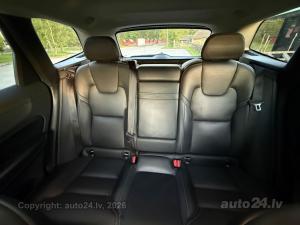 Balts Volvo XC60 2018 Tallina, ar dzinēja tilpumu 2.00 L un nobraukumu 153 tūkst. km par 28500 €, foto 12 vietnē AUTOMOTO.COM.LV