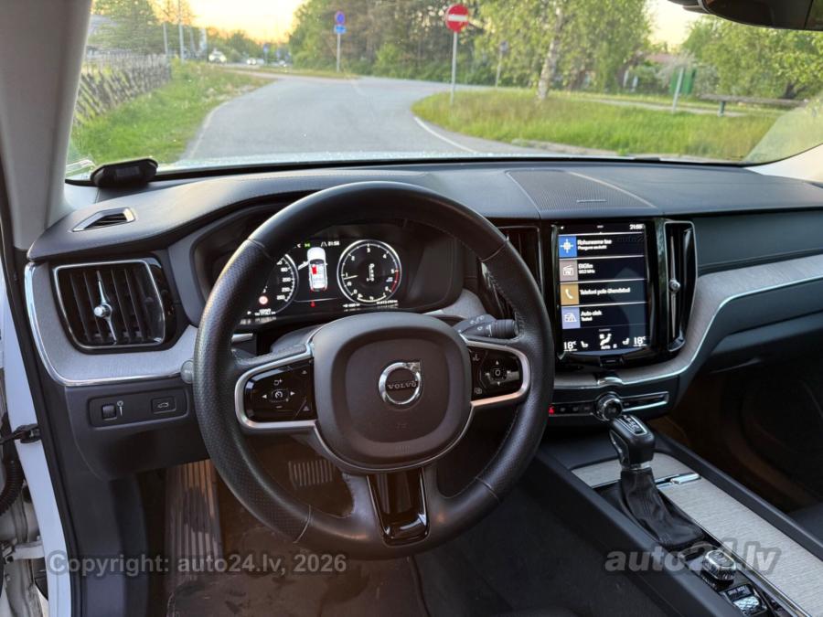 Balts Volvo XC60 2018 Tallina, ar dzinēja tilpumu 2.00 L un nobraukumu 153 tūkst. km par 28500 €, foto 14 vietnē AUTOMOTO.COM.LV