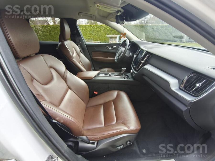 Белый Вольво ХС60 2018 в Юрмала, объемом двигателя 2.00 л и пробегом 241 тыс. км за 17000 €, фото 9 на AUTOMOTO.COM.LV