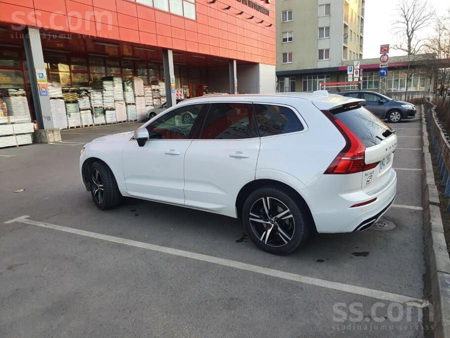 White Volvo XC60 2018 in Riga, with an engine capacity of 2.00 L and mileage of 365 thousand km for 15600 €, photo 4 on AUTOMOTO.COM.LV