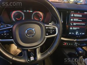 White Volvo XC60 2018 in Riga, with an engine capacity of 2.00 L and mileage of 365 thousand km for 15600 €, photo 7 on AUTOMOTO.COM.LV