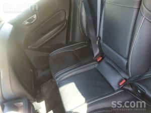 White Volvo XC60 2018 in Riga, with an engine capacity of 2.00 L and mileage of 365 thousand km for 15600 €, photo 13 on AUTOMOTO.COM.LV