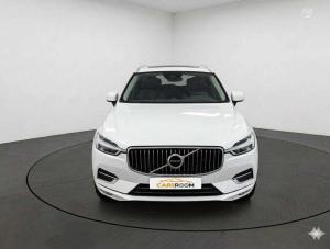 White Volvo XC60 2018 in Vilnius, with an engine capacity of 1.97 L and mileage of 207 thousand km for 22300 €, photo 3 on AUTOMOTO.COM.LV