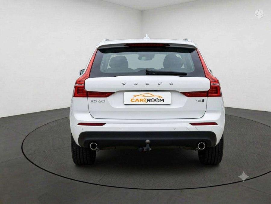 White Volvo XC60 2018 in Vilnius, with an engine capacity of 1.97 L and mileage of 207 thousand km for 22300 €, photo 6 on AUTOMOTO.COM.LV
