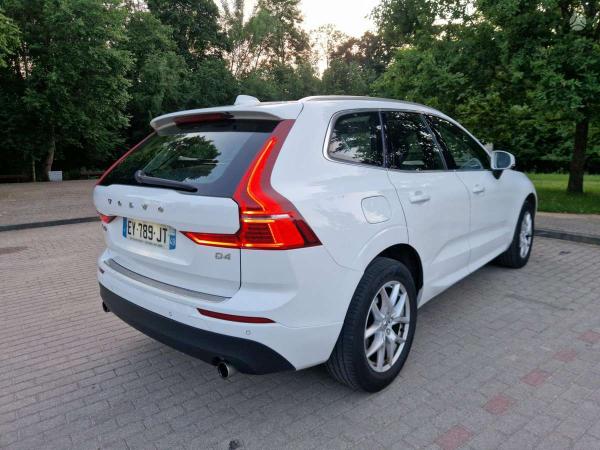 White Volvo XC60 2018 in Taurage, with an engine capacity of 1.97 L and mileage of 300 thousand km for 16200 €, photo 3 on AUTOMOTO.COM.LV