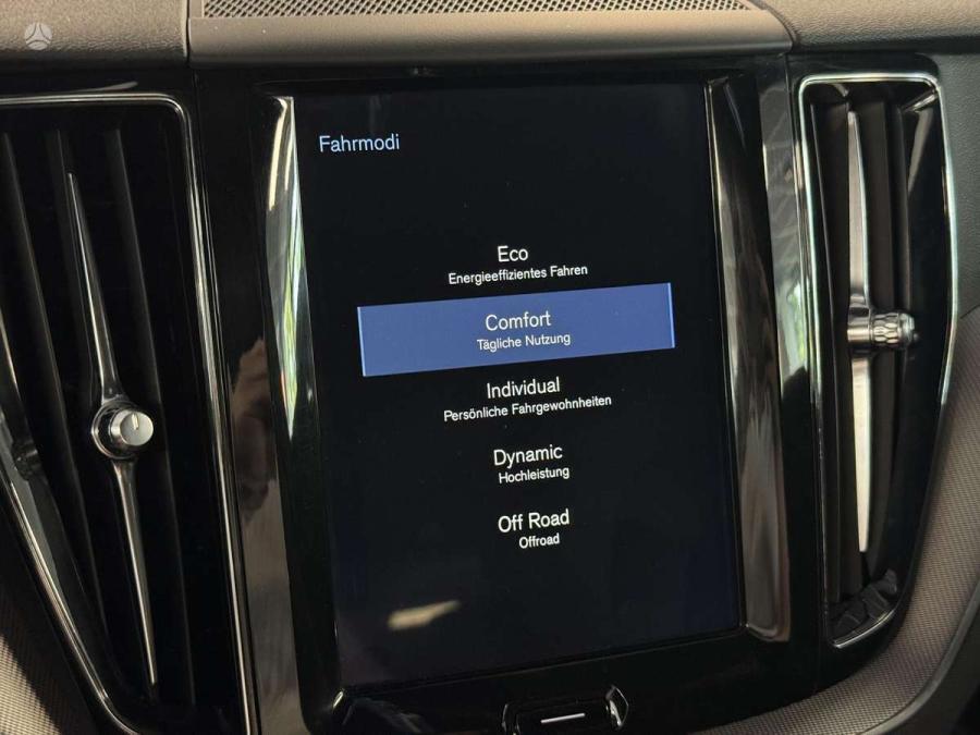 Balts Volvo XC60 2018 Klaipėda, ar dzinēja tilpumu 1.97 L un nobraukumu 299 tūkst. km par 20950 €, foto 16 vietnē AUTOMOTO.COM.LV