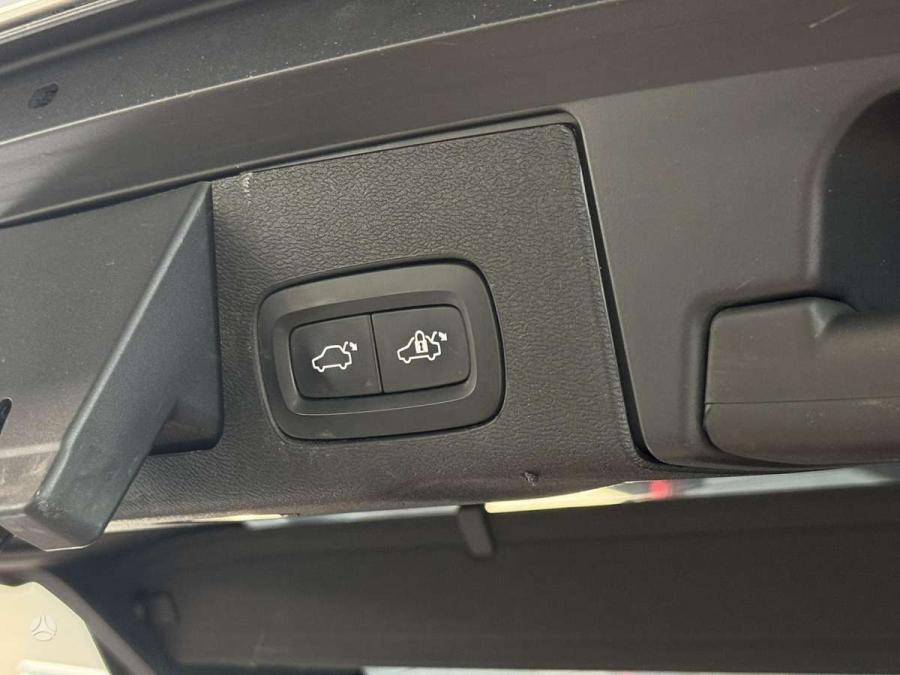 Balts Volvo XC60 2018 Klaipėda, ar dzinēja tilpumu 1.97 L un nobraukumu 299 tūkst. km par 20950 €, foto 27 vietnē AUTOMOTO.COM.LV