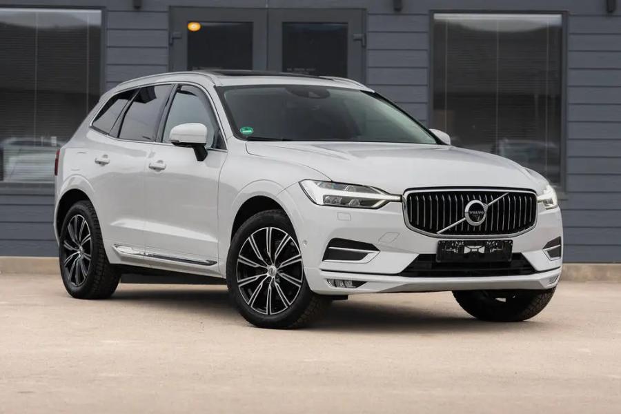 White Volvo XC60 2018 in Jelgava, with an engine capacity of 2.00 L and mileage of 190 thousand km for 23200 €, photo 1 on AUTOMOTO.COM.LV